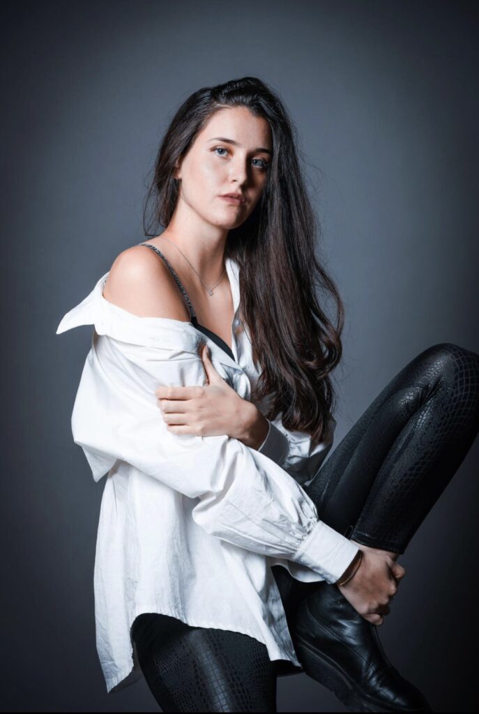 Leonie H. - ISOMODELS
