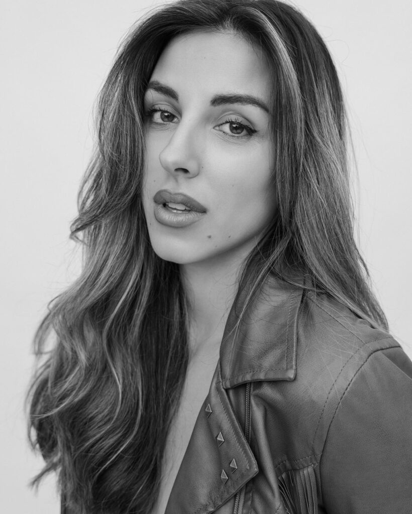 Jasmin U. - ISOMODELS