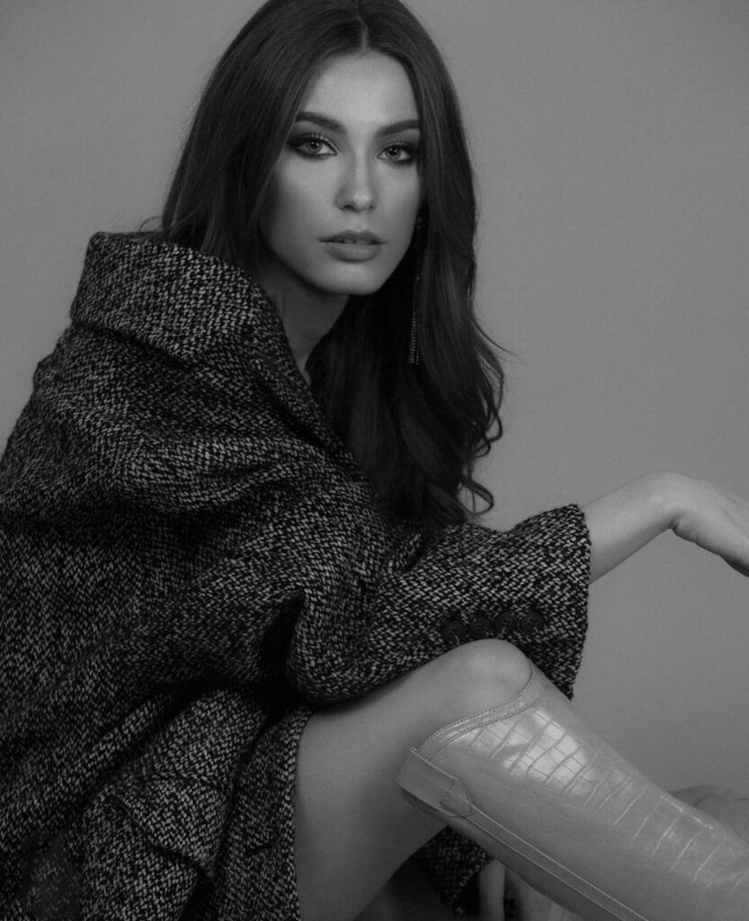 Alicia S. - ISOMODELS